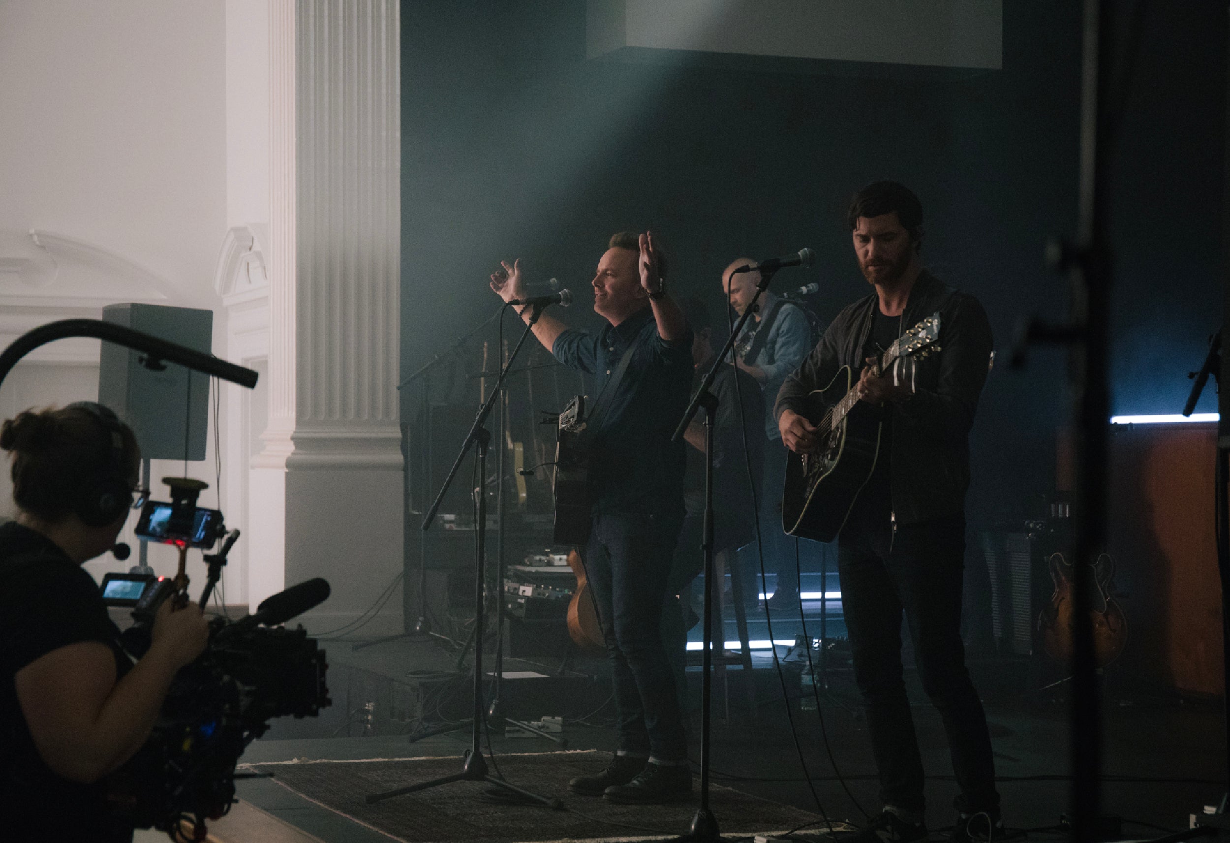 HOLY ROAR NIGHT OF WORSHIP LIVESTREAM – Chris Tomlin